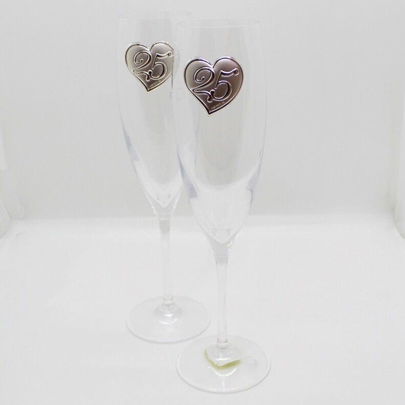 Set Of 2 Flute Glasses With Heart Plaque In Silver - 25th Anniversary ...