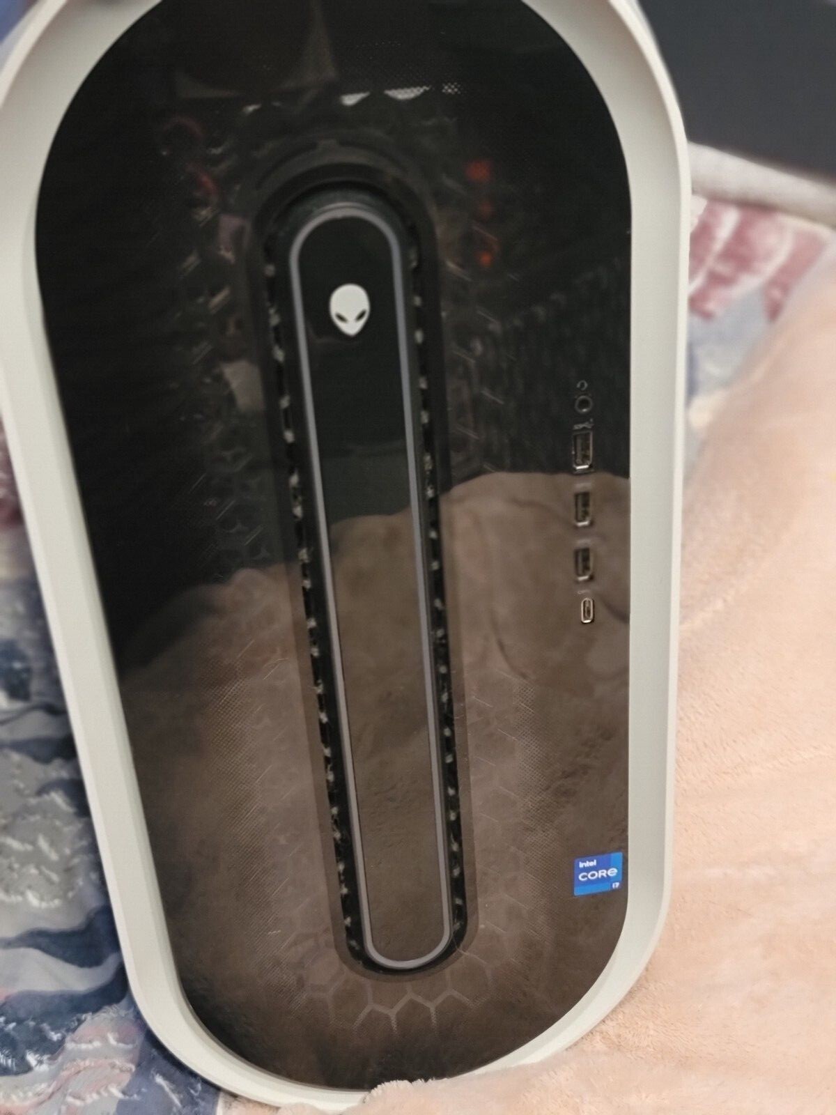 alienware aurora R13 i7-12700F processor 16 GB ram 1TB SSD 3070 ...