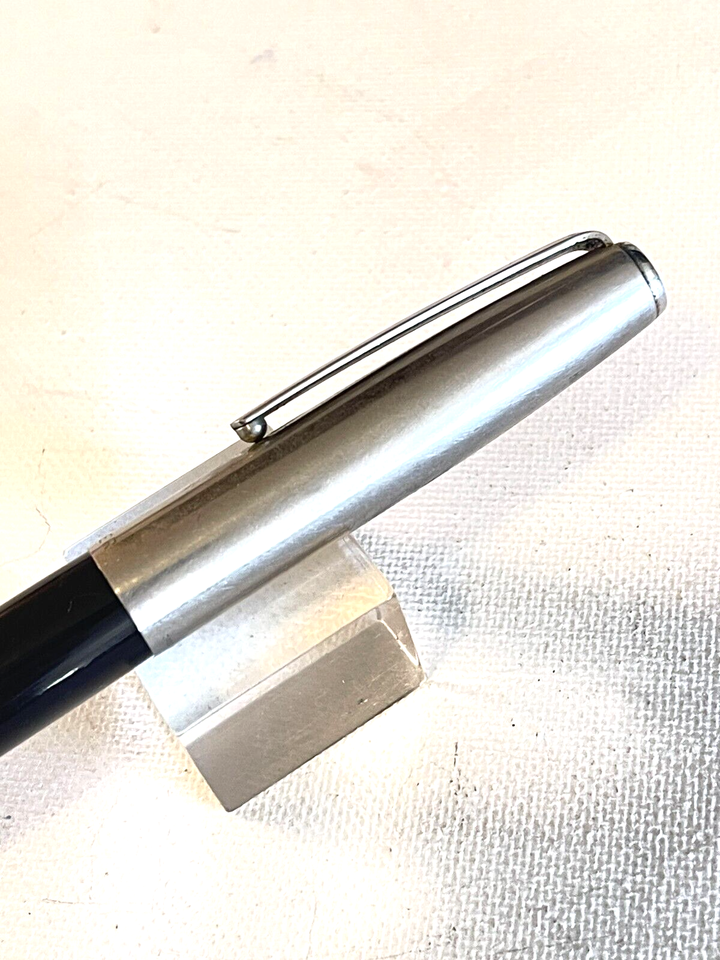 Early Black Parker 21 Fountain pen FINE nib Squeeze filler. Ball ...