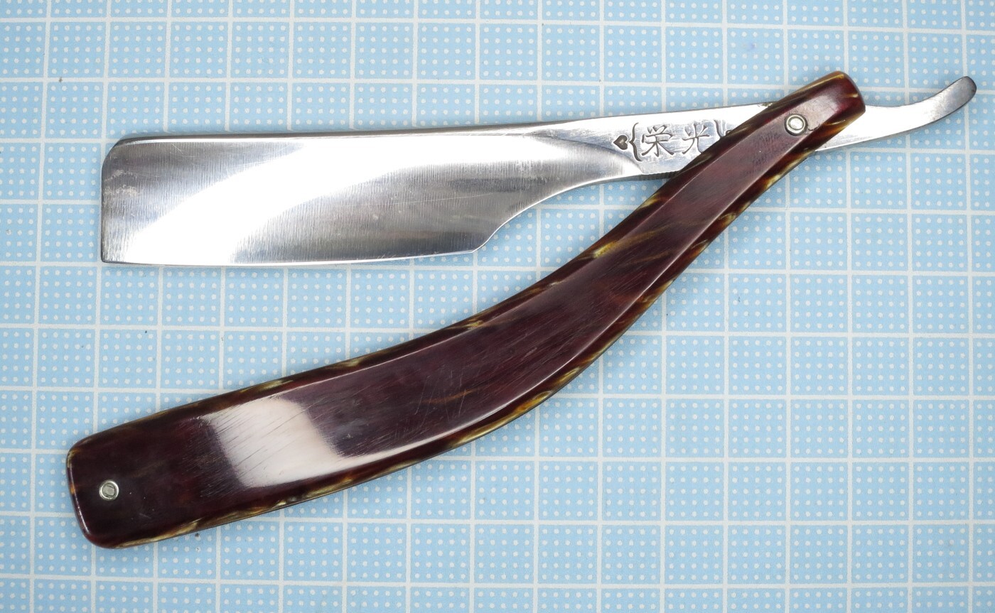 Near wedge Kamisori "栄光" Glory Japanese Straight Razor Made in Japan # ...