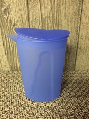 Tupperware 1qt. Blue Refrigerator Pitcher | eBay