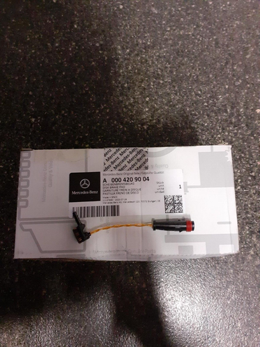 Genuine Mercedes Benz Front Brake Pads Kit W204 C Class W212 E Class ...