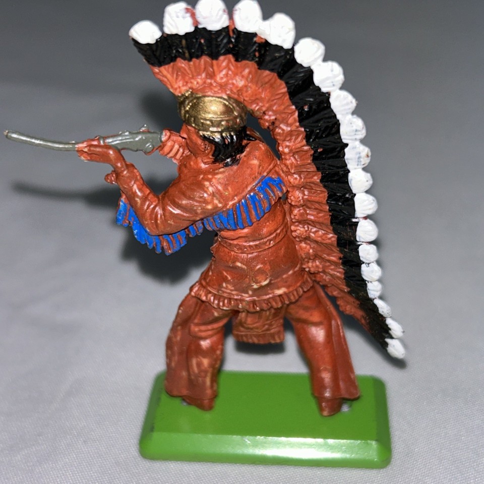 Britains Deetail Assortment 40 Count Soldiers, Cowboys, Indians, Horses ...