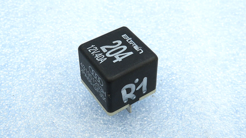AUDI 80 90 100 A4 A6 A8 / VW - RELAY Nr.204 Relais 431951253H BITRON ...