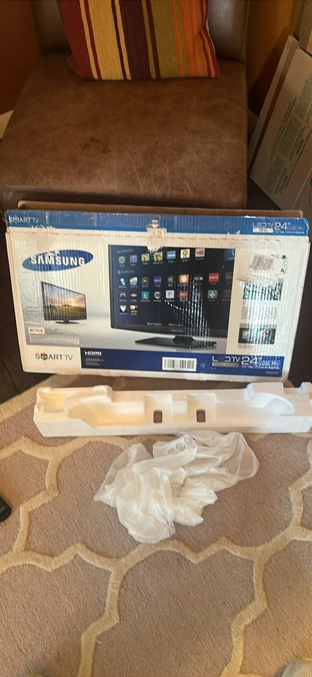 Samsung UN24H4500AF LCD Smart TV 24" Flat Screen Television HDMI with ...