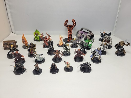 Lot 27 Dungeons and Dragons Plastic Minis WOTC DnD YR 2000's Vintage ...