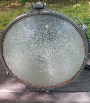 Vintage Navy Boat Spotlight Floodlight GE Nautical Military Marine USA ...