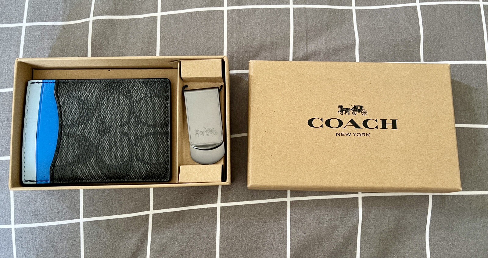 NWT Coach Boxed 3 In 1 Card Case Gift Set In Colorblock Signature ...