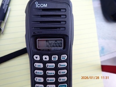 ICOM IC-A14 VHF Air Band Transceiver Hand Held Portable Aviation Radio ...