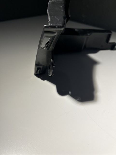 Mercedes-Benz C W204 Front Bumper Right Wheel Arch Cover A2048856123 ...