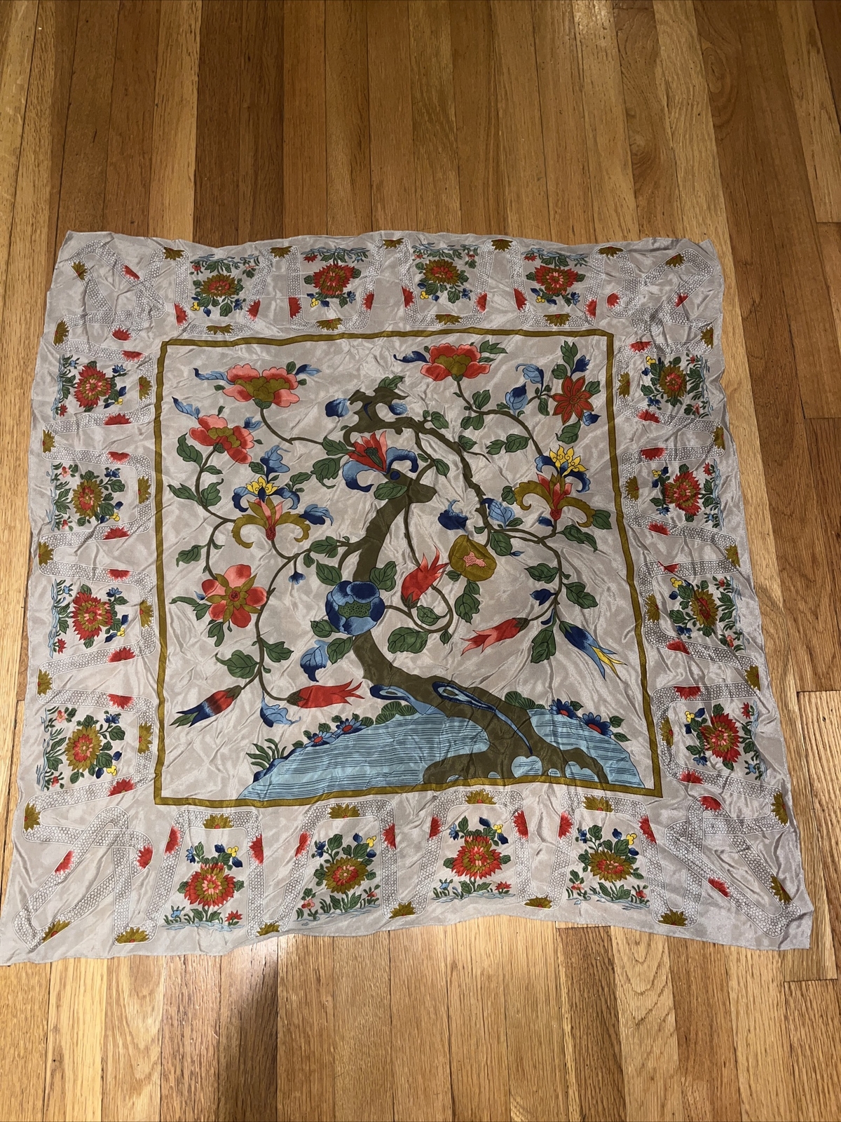 Metropolitan Museum of Art Ching Dynasty Silk Scarf 34" x 34" Vintage ...