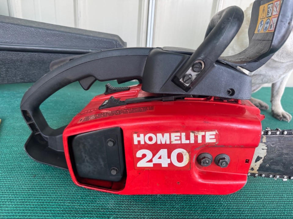 Homelite Chainsaw 18" Bar Model 240 with Hard Case - Runs Good See ...