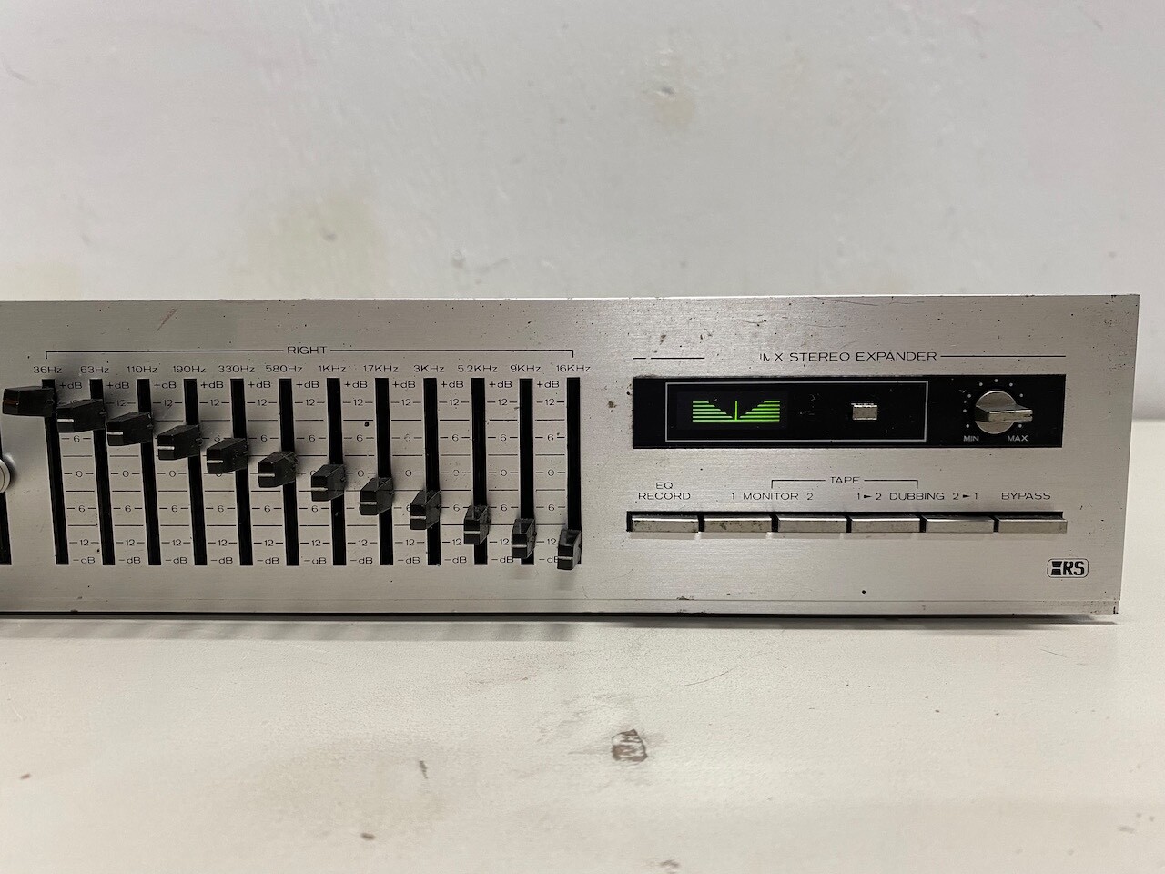 Vintage Realistic 30-2010 Stereo Graphic Equaliser - 12 Band -LED- EQ ...