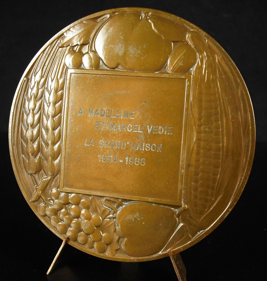 Medal 1988 to Madeleine and Marcel Vedie the big house agriculture ...