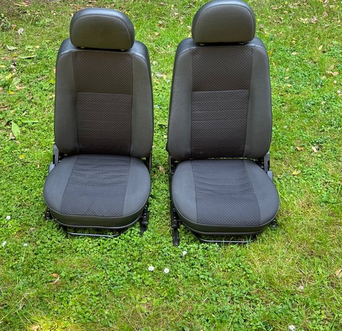 Land Rover Defender Front Seats TDCI PUMA Mondus Cloth / Half Leather ...