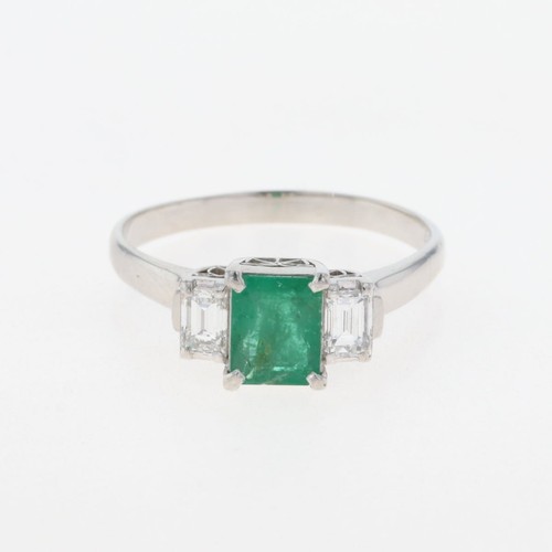 emerald design ring Platinum ring melee diamond Ring Pt900 Emerald ...