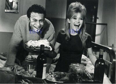 *Brigitte Bardot - La bride sur le cou - Photo originale cartoline | eBay