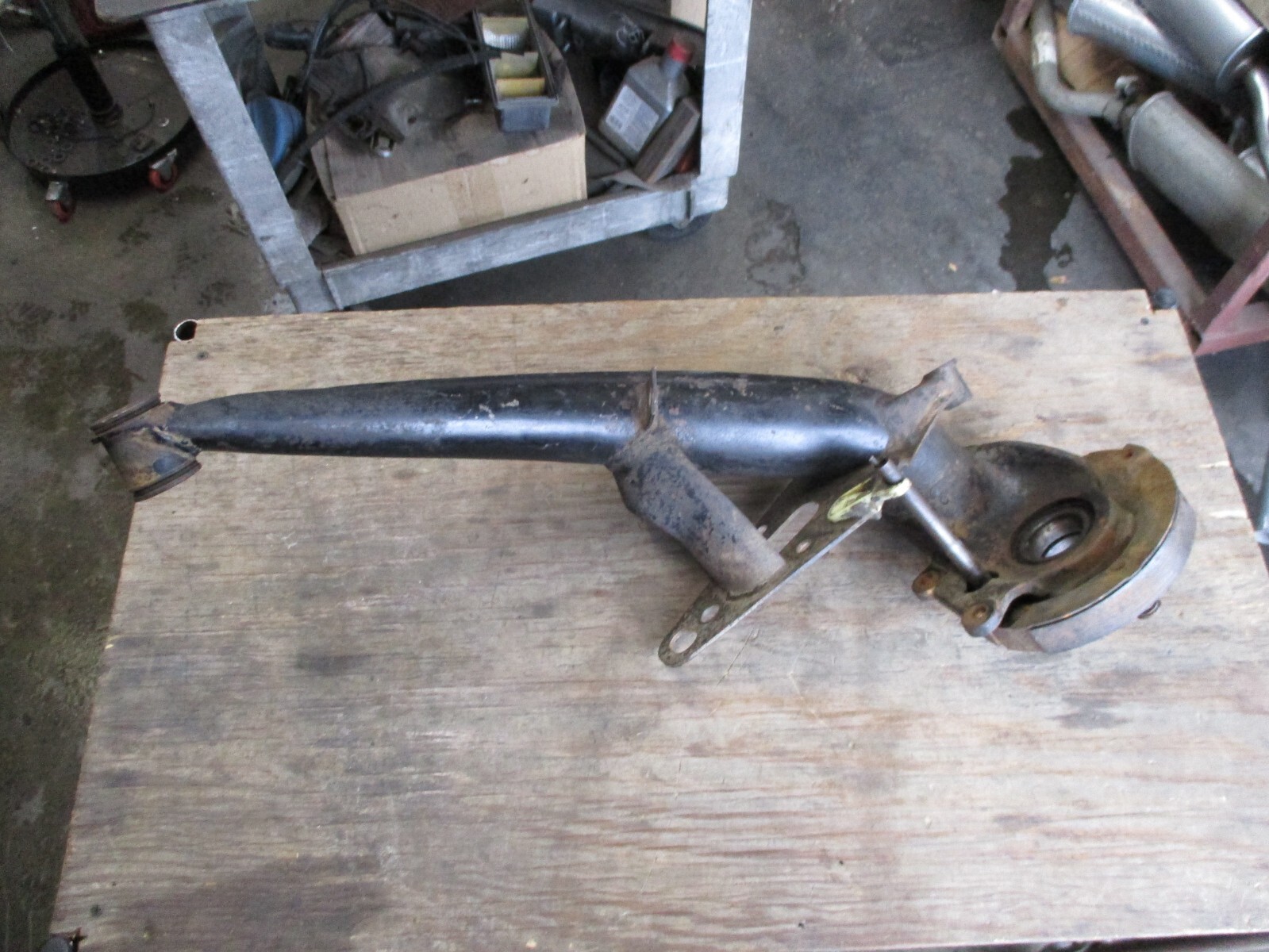 PORSCHE 911/911-L&S/912 69-71 LEFT REAR TRAILING ARM GOOD USED GENUINE ...