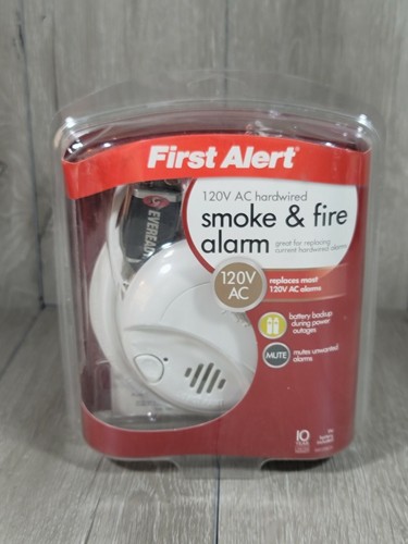 First Alert Hard-Wired Battery Back-up Smoke/Fire Alarm Detector ...