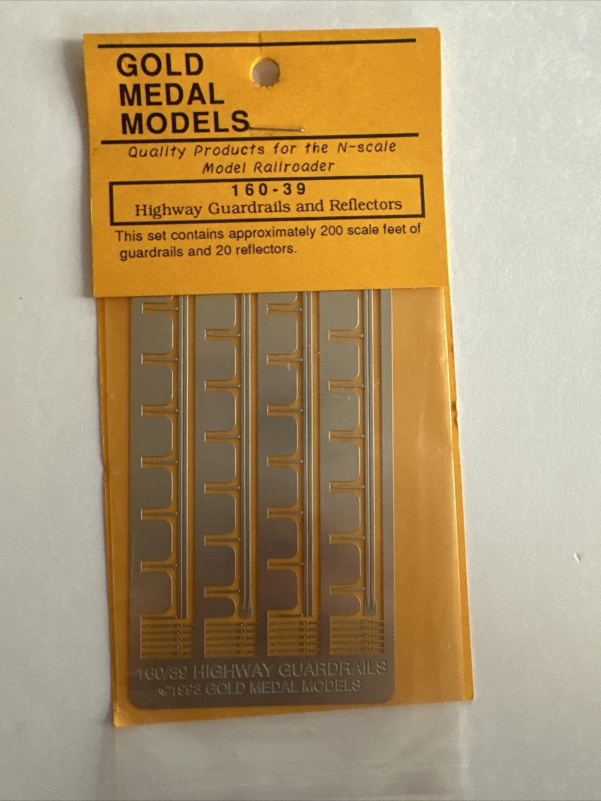 N Scale Gold Medal Models 16039 * Highway Guardrails and Reflectors for ...