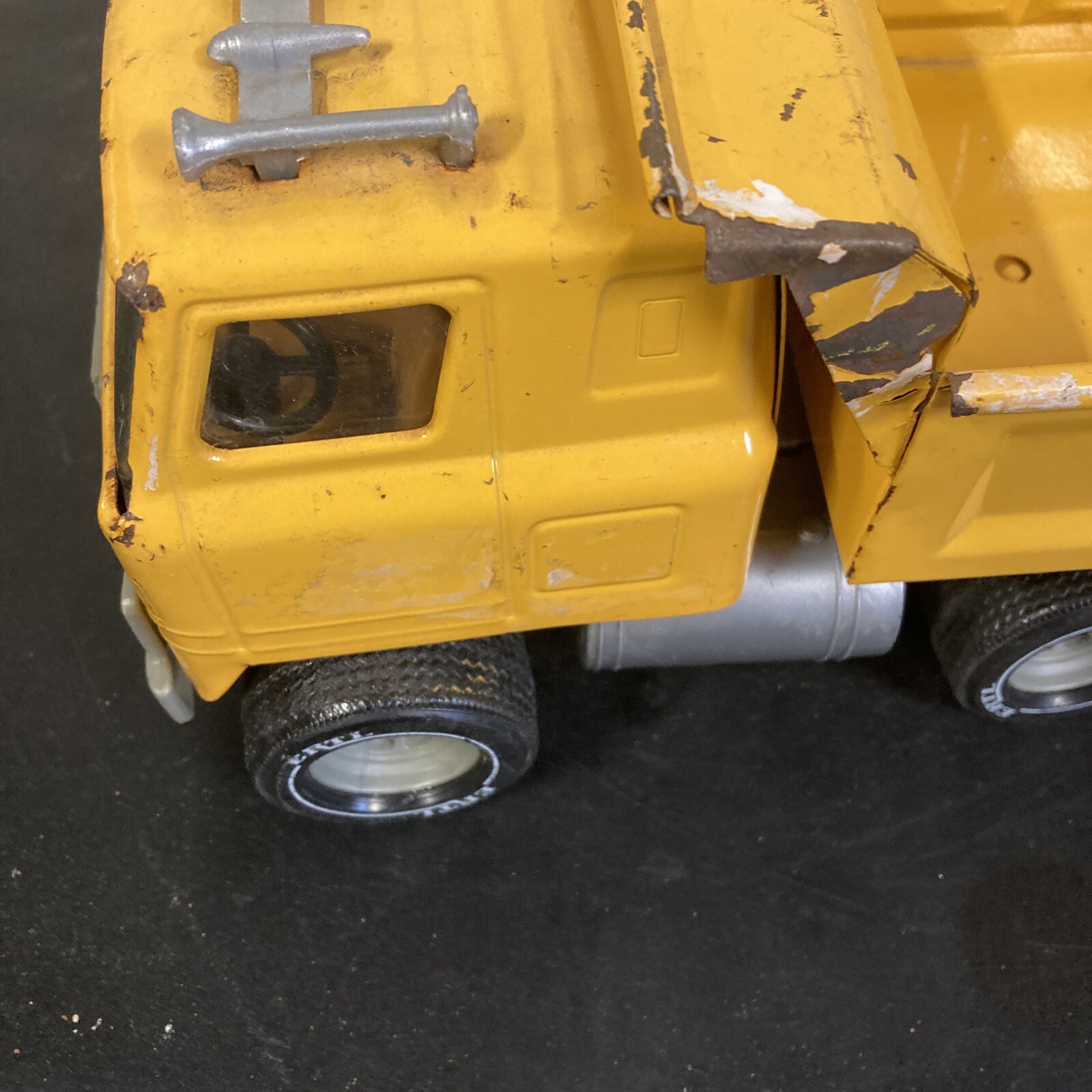 VINTAGE ERTL PRESSED STEEL DUMP MASTER INTERNATIONAL TOY YELLOW TRUCK ...