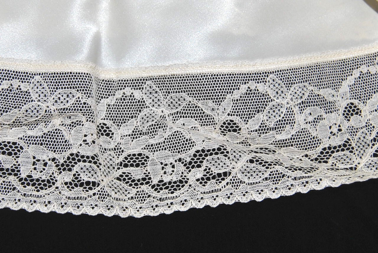 RARE Vintage ALIDA Ivory Satin Panties Lace Side Open… - Gem