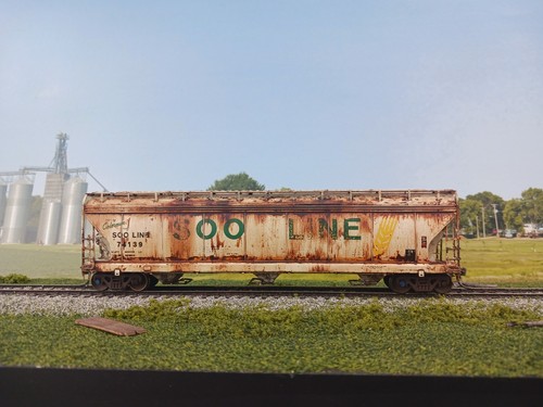 Custom Weathered Soo Line Athearn Genesis Hopper. | eBay