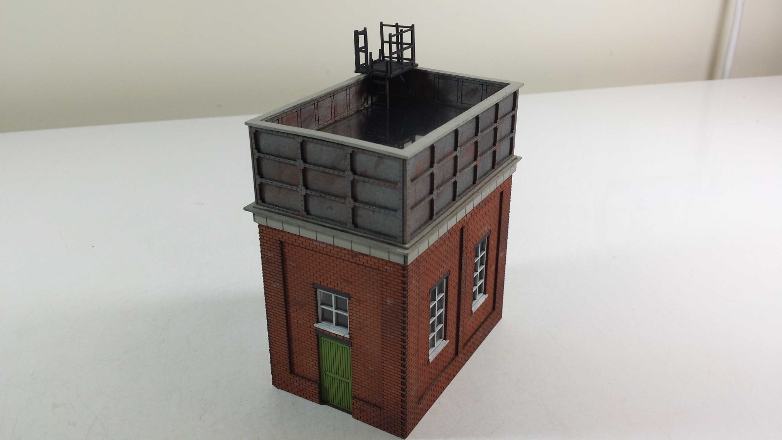 OO Gauge Water Tower Kit for Model Railways (Suits Hornby) - Two Sizes ...