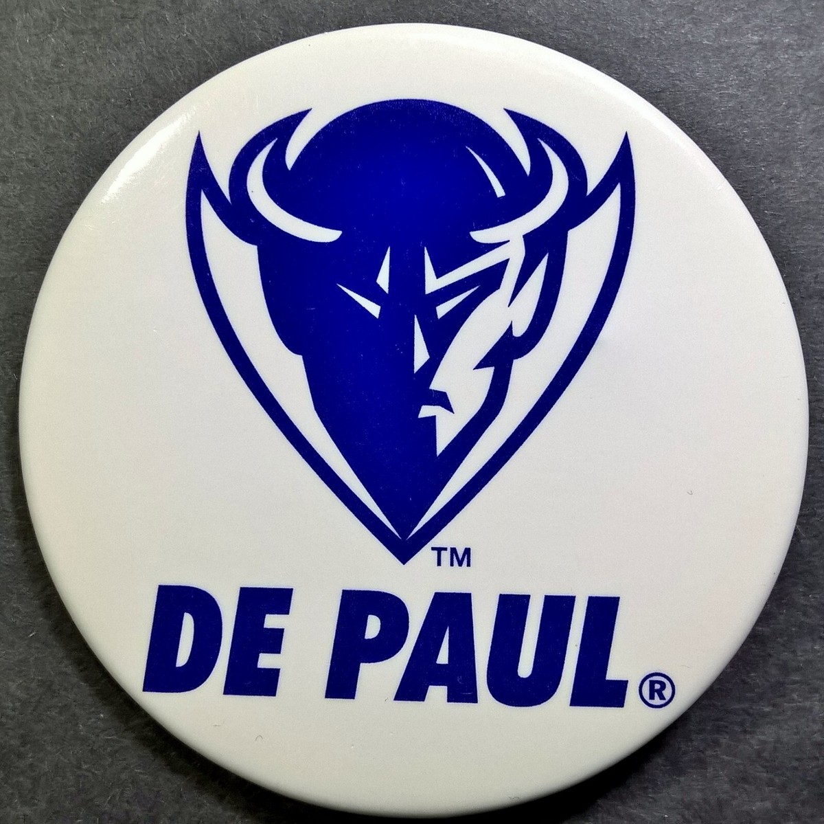 De Paul Logo