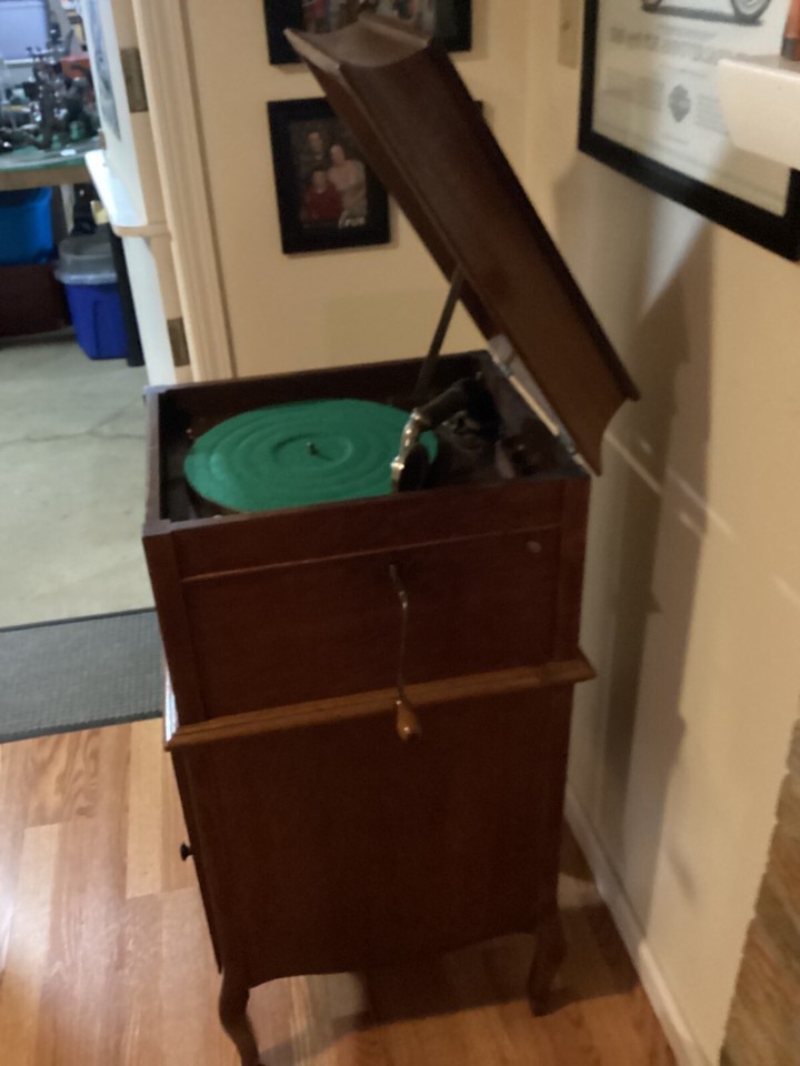 Antique Rishell Wind-Up Phonograph w/ 78 RPM Records - Works - Local ...