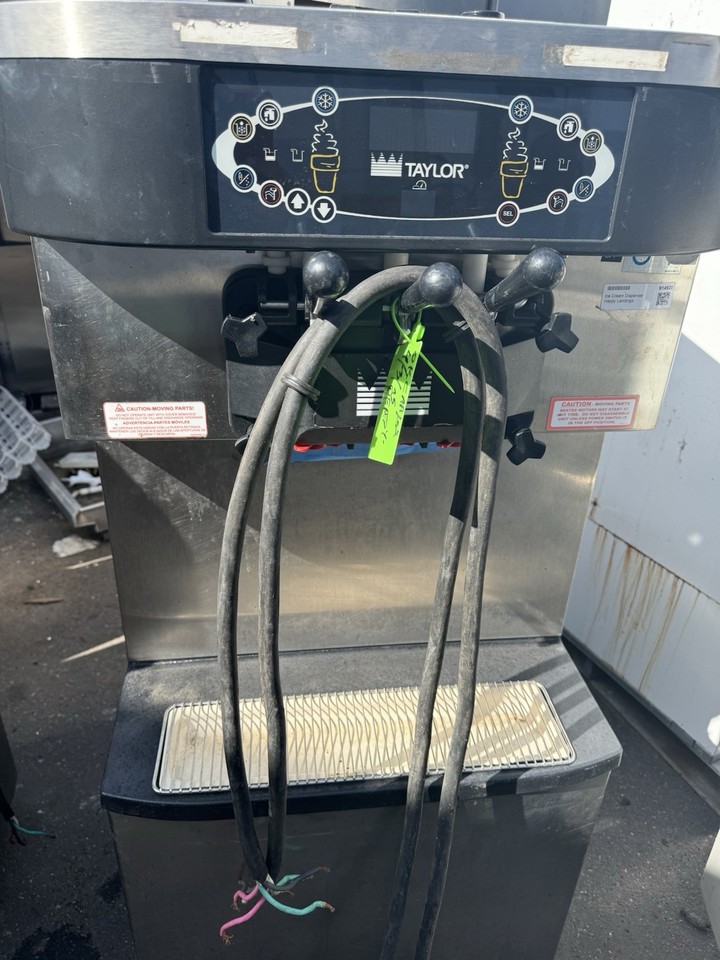 Taylor Soft Serve Machine C712 Air Cooled 208v 3 phase 2 Flavors ...