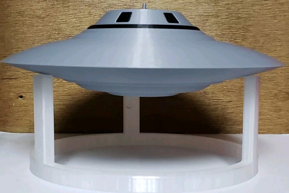 Sport Model UFO/Flying Saucer - from S4 Area 51 - Revealed by Bob Lazar ...