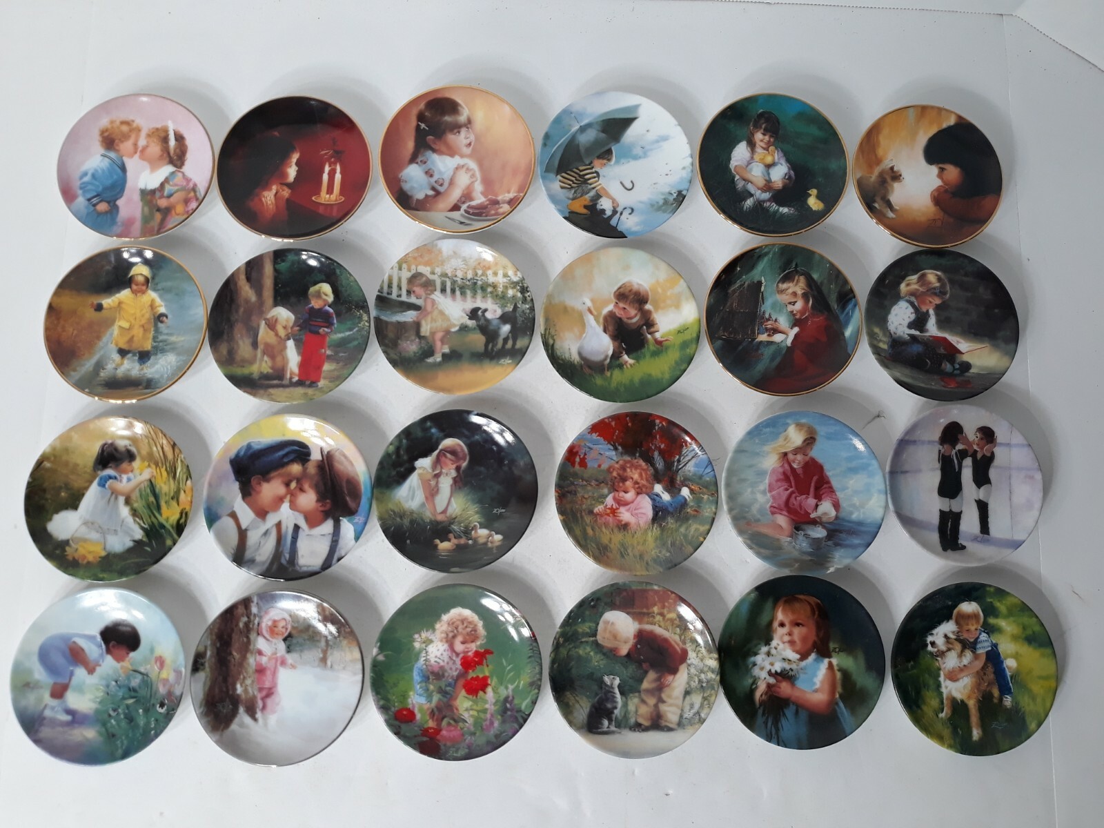 Lot of 24 Donald Zolan Mini Collector Plates Pemberton & Oaks Made In ...