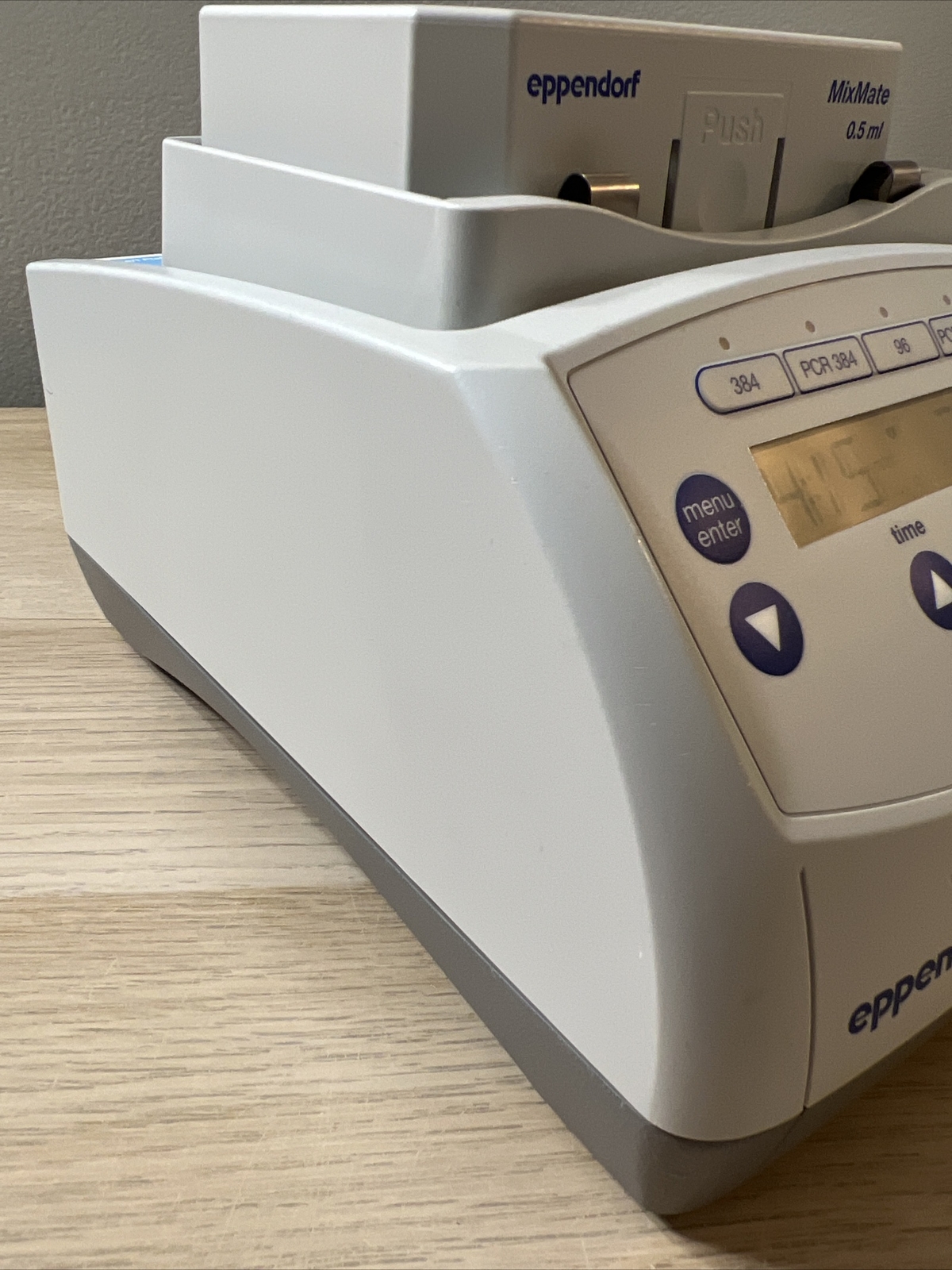 T172370 Eppendorf MixMate 5353 Plate Mixer Shaker for sale online | eBay