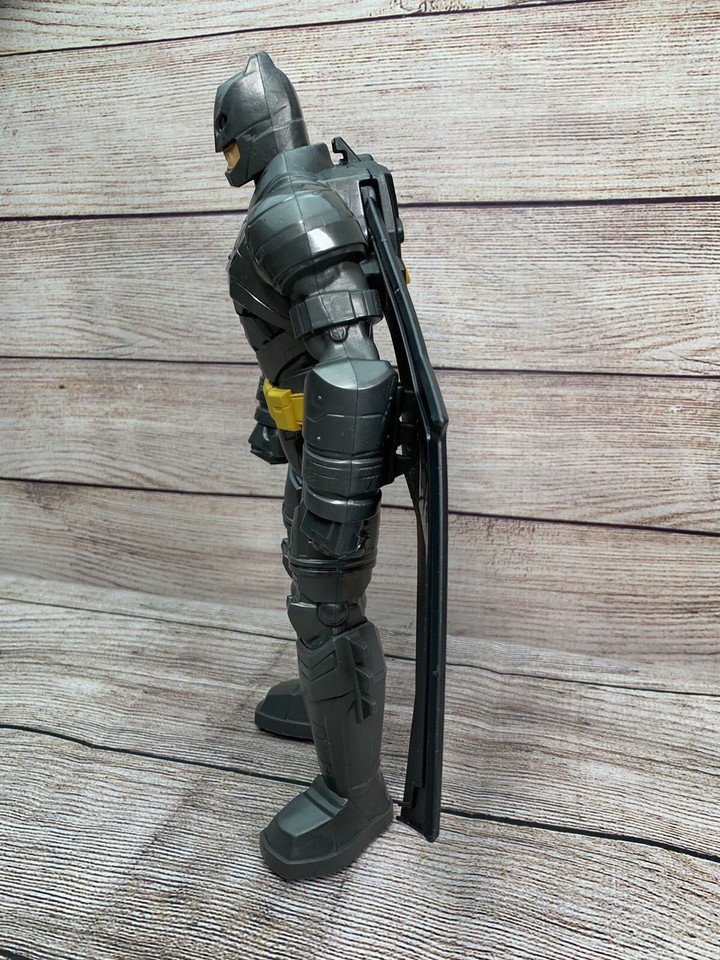 DC Comics - Batman vs Superman Electro-Armor 12" BATMAN Figure Lights ...