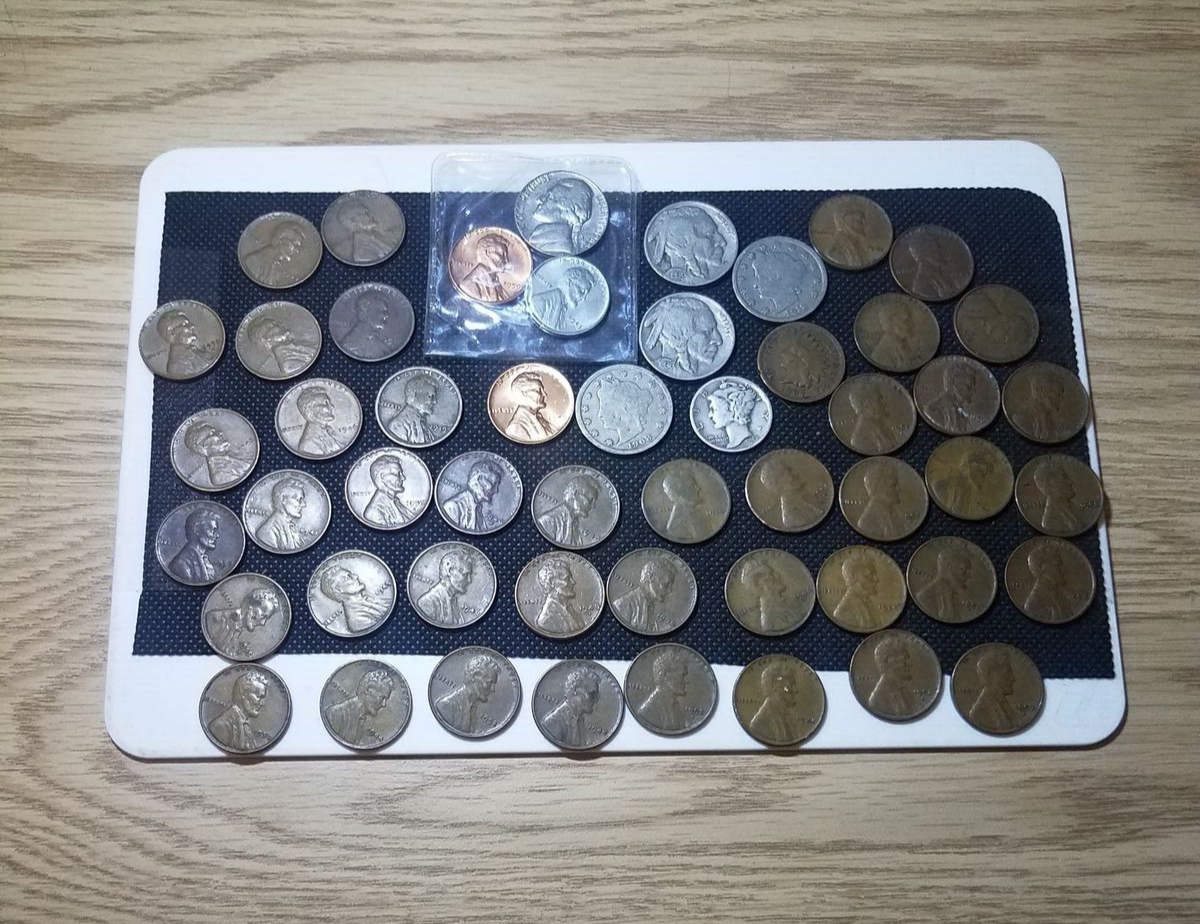 ESTATE SALE Old Antique Coins Old US Coin Lot Hoard with silver dime in ...