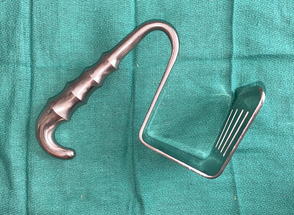 V. MUELLER CH000 Davidson Large Surgical Scapula Retractor 3.5" X 8" | eBay