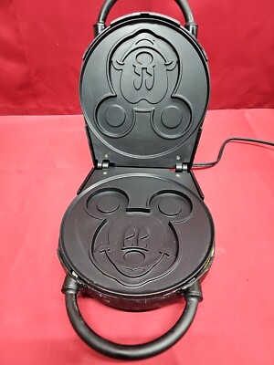 VillaWare Mickey's Waffler Mickey Mouse Single Waffle Maker Model 5555 ...