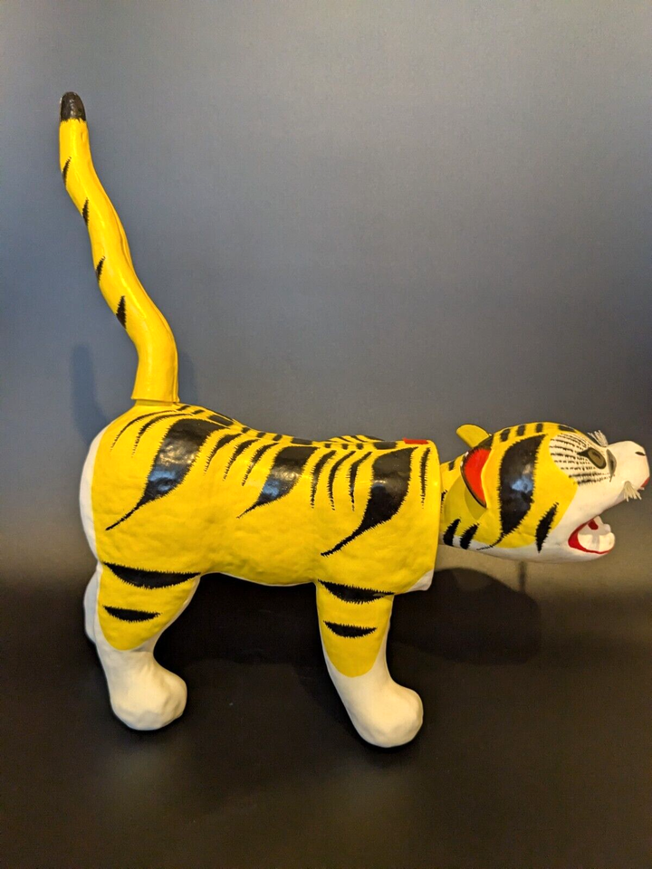 handmade/"Japanese Tiger" ornament 34cm×36cm/shaking head/talisman ...