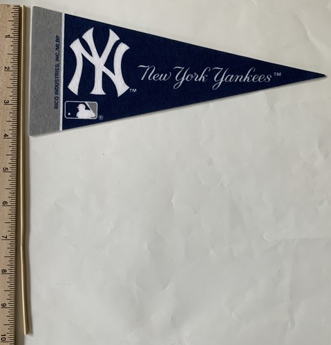 New York Yankees MLB Classic 4"x9" Mini Team Pennant Room Decor Flag ...
