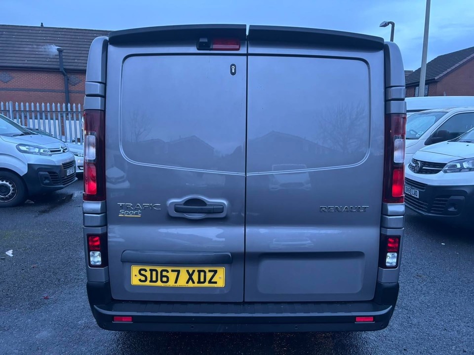 Renault Trafic Sport lwb only 42k fsk 67 plate NO VAT | eBay UK
