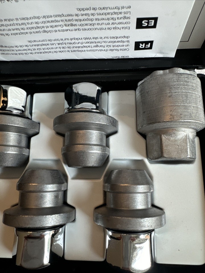 New In Package GM Chrome Wheel Locks 85548789 | eBay