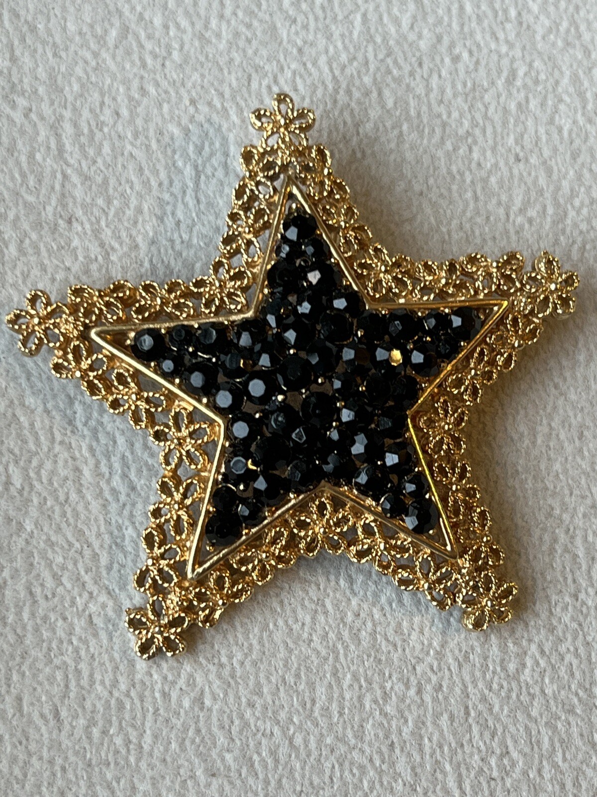 VTG Signed Karu Arke Star Brooch Black Rhinestone Cen… - Gem