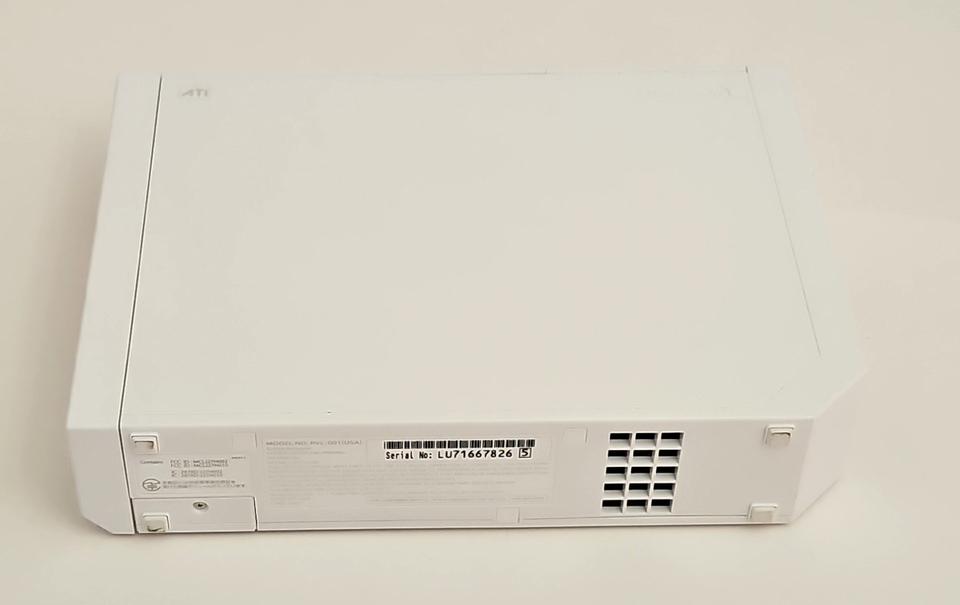 Nintendo Wii Console Bundle 6 Games Microphone Controller Rock Band ...