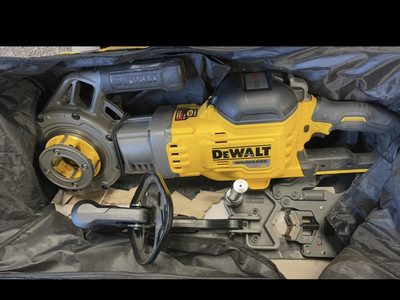 DEWALT DCE700 Flexvolt 60V Max Cordless 2” Pipe Threader With 6 Die Kit ...