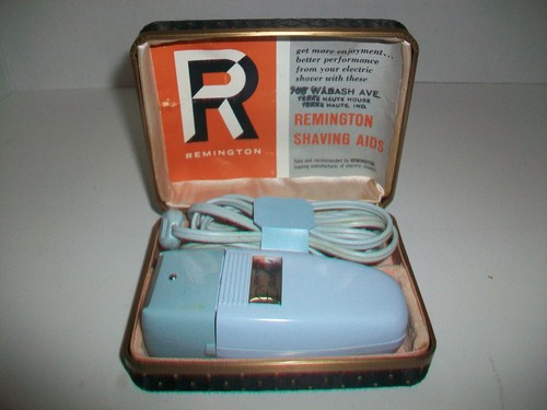 Vintage Remington Duchess Electric Razor Shaver in Case Baby Blue | eBay