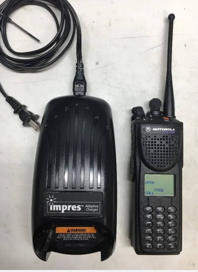 🏁Motorola XTS3000 III UHF 403-470 Mhz P25 digital radio w/ charger🏁 | eBay