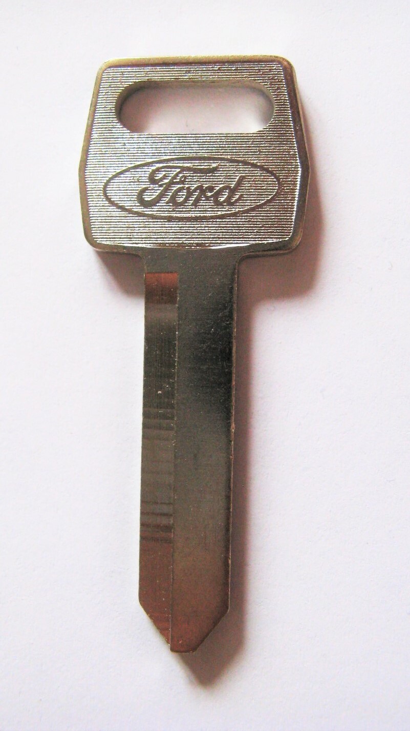 Ford 1967 - 1993 Mustang key blank set 2 x Ignition & 2 x Trunk fits ...