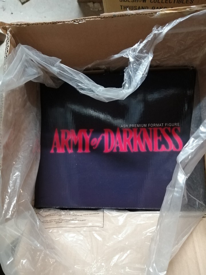 Evil DEAD Ash Statue Army Of Darkness premium Format Sideshow Exclusive ...