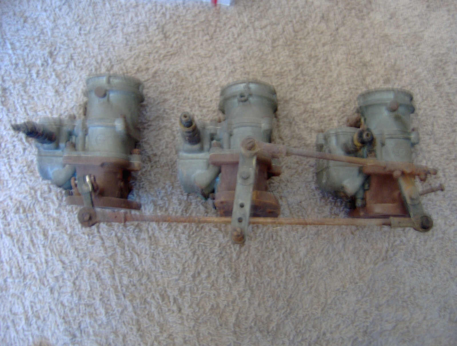 Stromberg 97 Ford 2 barrel carburetors for 3x2 tri power manifold | eBay